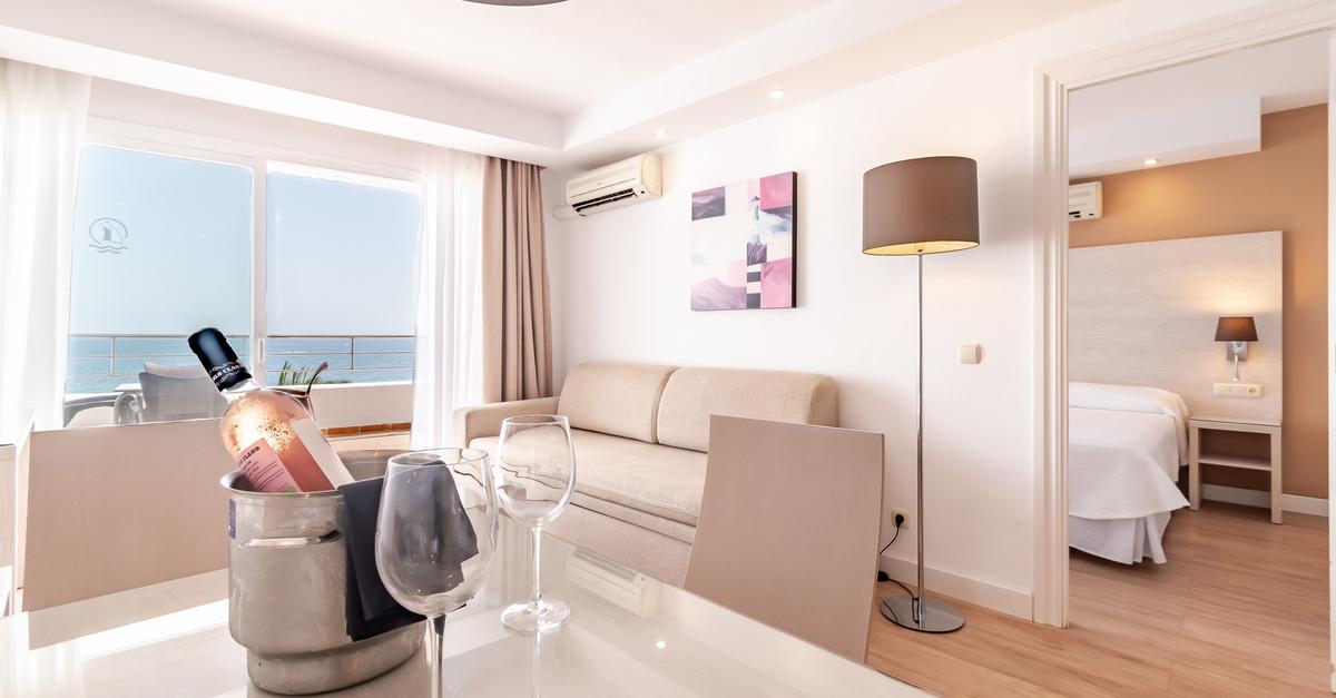 Booking | Puerto Azul Marbella Official Site